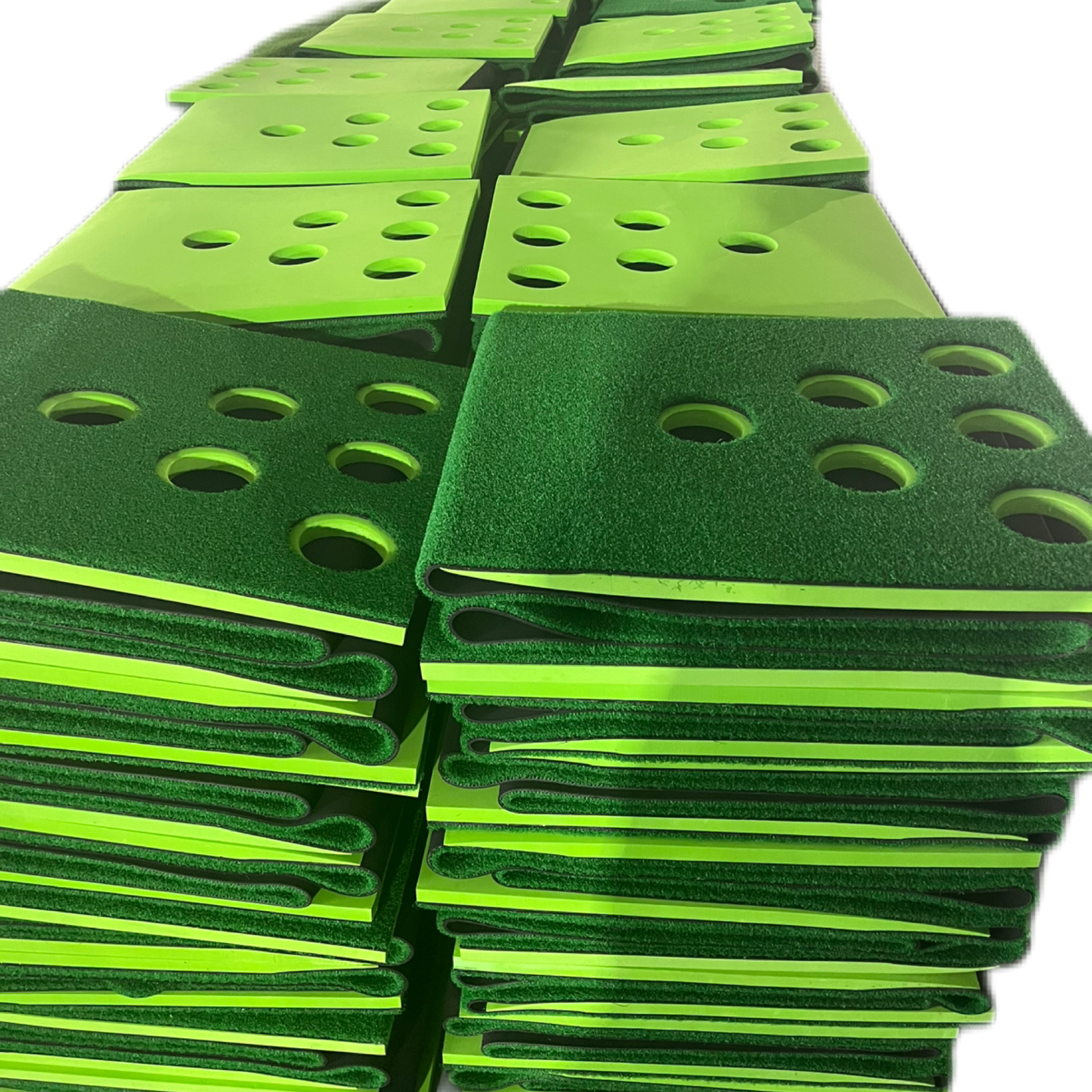 How to Choose the Best Golf Equipment for Chipping Green Pong Practice