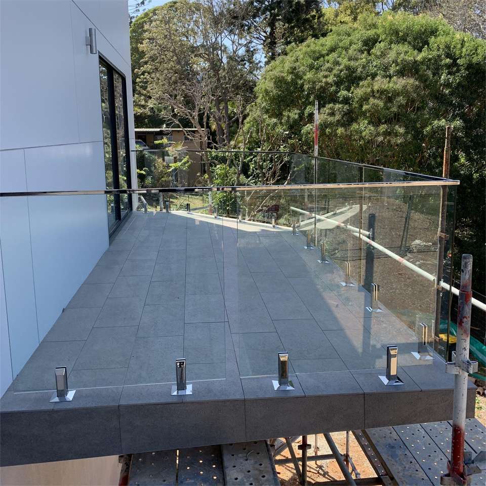 Modern Spigot Glass Balustrade System for Outdoor Deck Balcony and ...