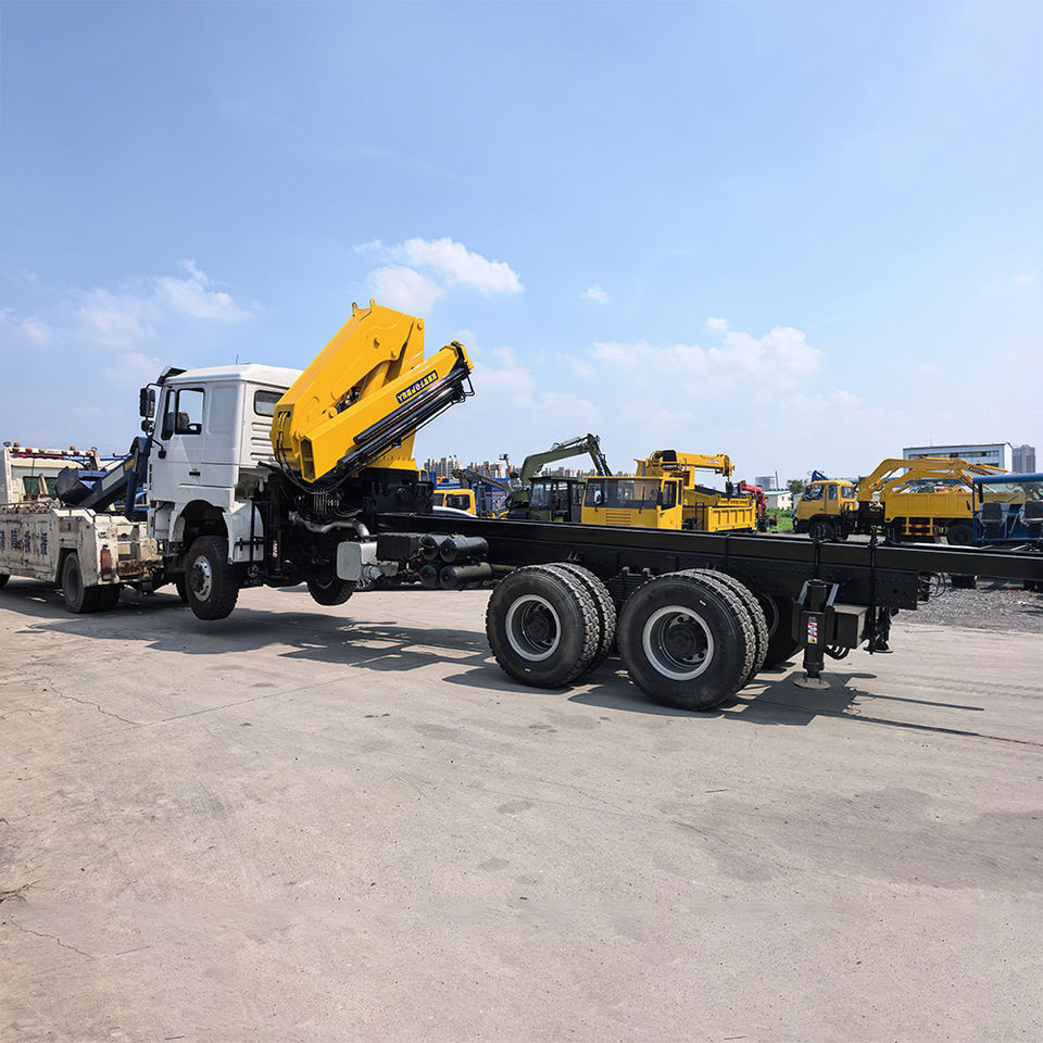 Truck Mounted Knuckle Crane Vehicle with Floding Boom Crane for Sale ...