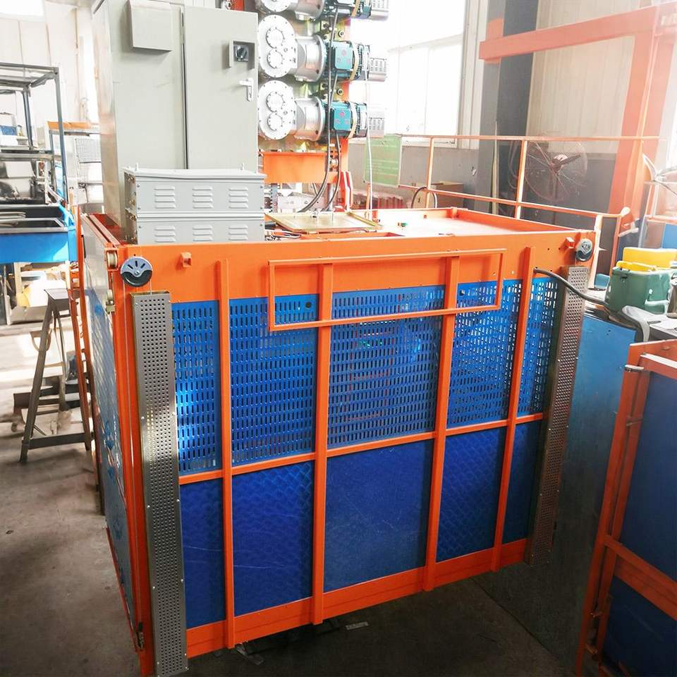 Heavy Duty 4000kg Double Cage Construction Hoist Construction Elevator ...