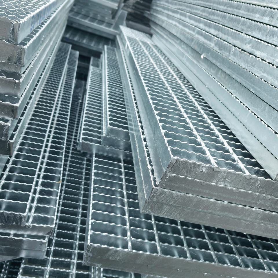 Galvanized Steel Grating - Durable and Versatile Solutions