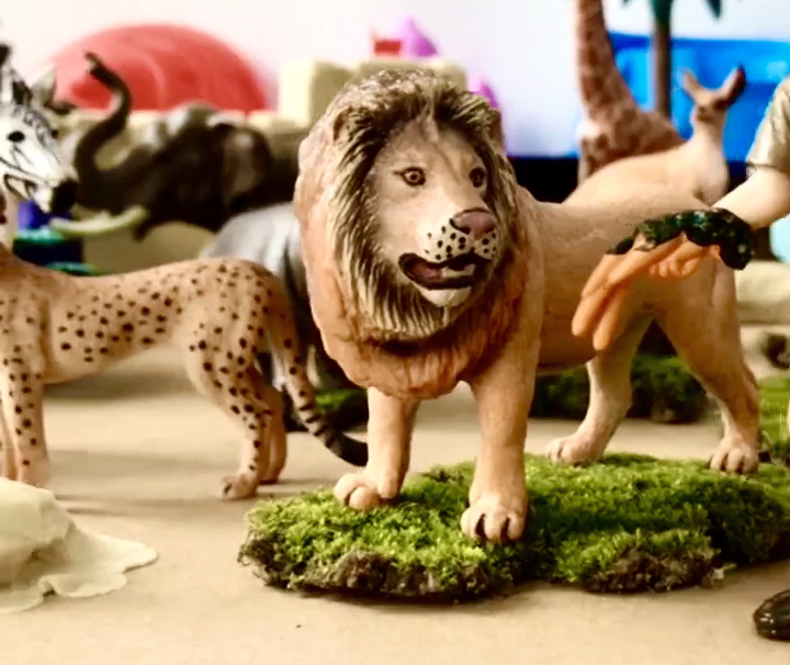 Realistic PVC Plastic Male Lion Animal Toy, OEM ODM