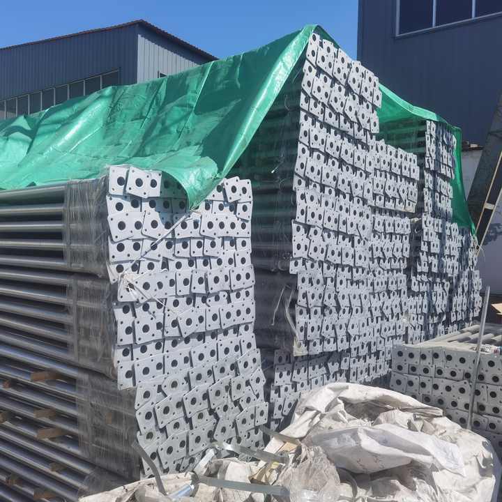 Surface Treated Building Frame Support Pole for Shuttering and Vertical ...