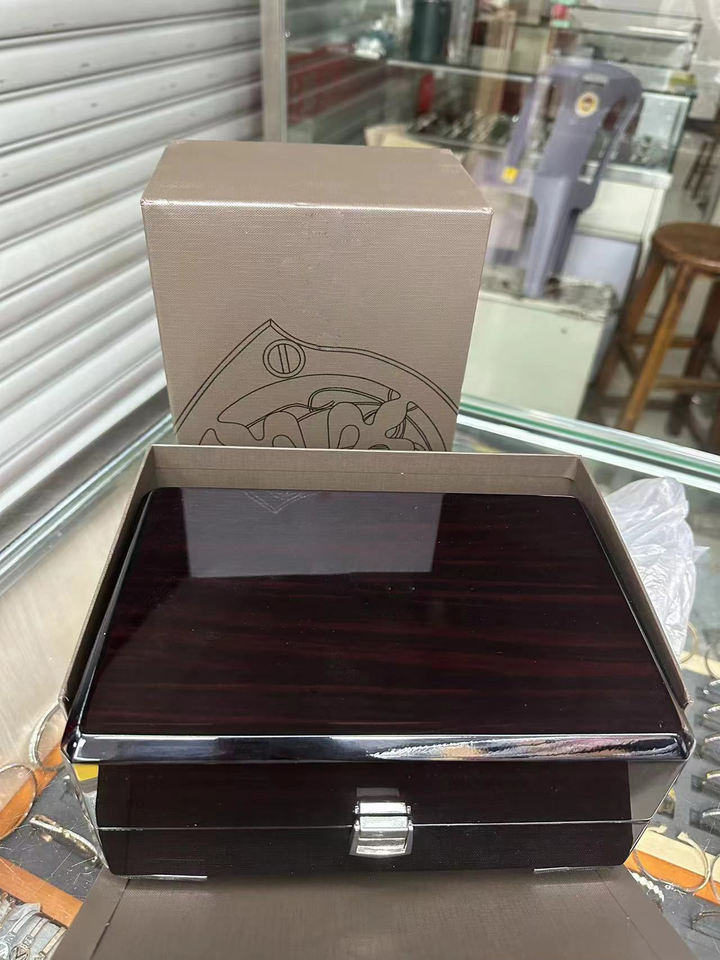 Handmade Luxury Square Watch Box Custom High-End Watch Storage and Gift ...