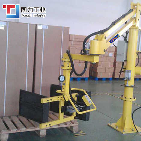 Articulated Robot Arm Air Balance Manipulator - Precision & Efficiency
