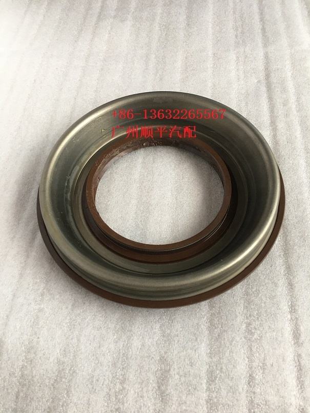 Oil Seal for UD Trucks Quester CWE370 & CWE280 | Fluorine Material ...