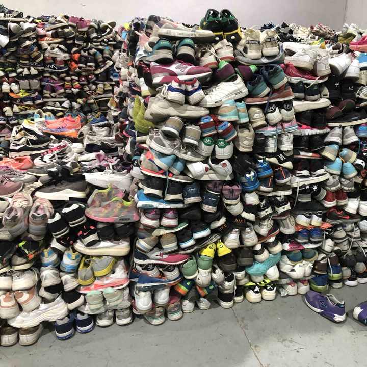 Wholesale Mixed Shoes Bales - Used Sneakers for All Ages