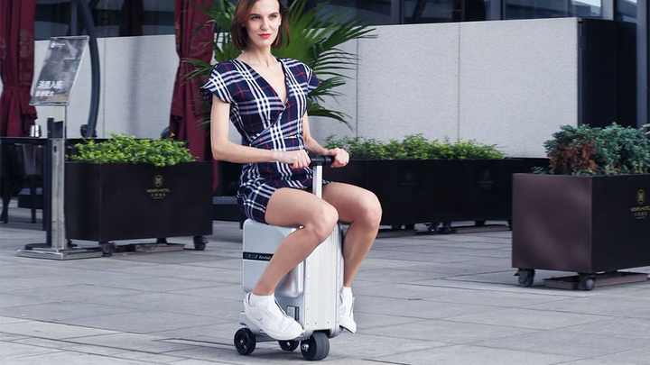 2024 Hot Sale Airwheel 20 Inch Ridable Suitcase - Smart & Versatile