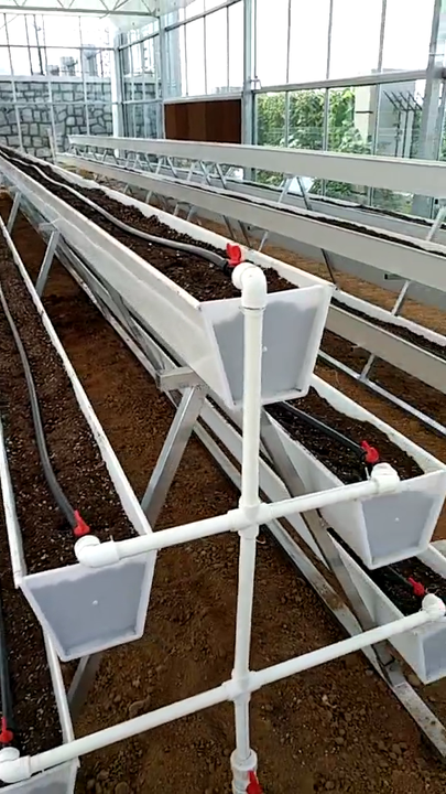 High Quality Vertical PVC Trough Hydroponic System