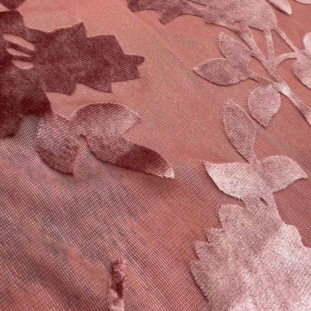 How to Choose Velvet Fabric Women's Clothes: A Complete Buying Guide