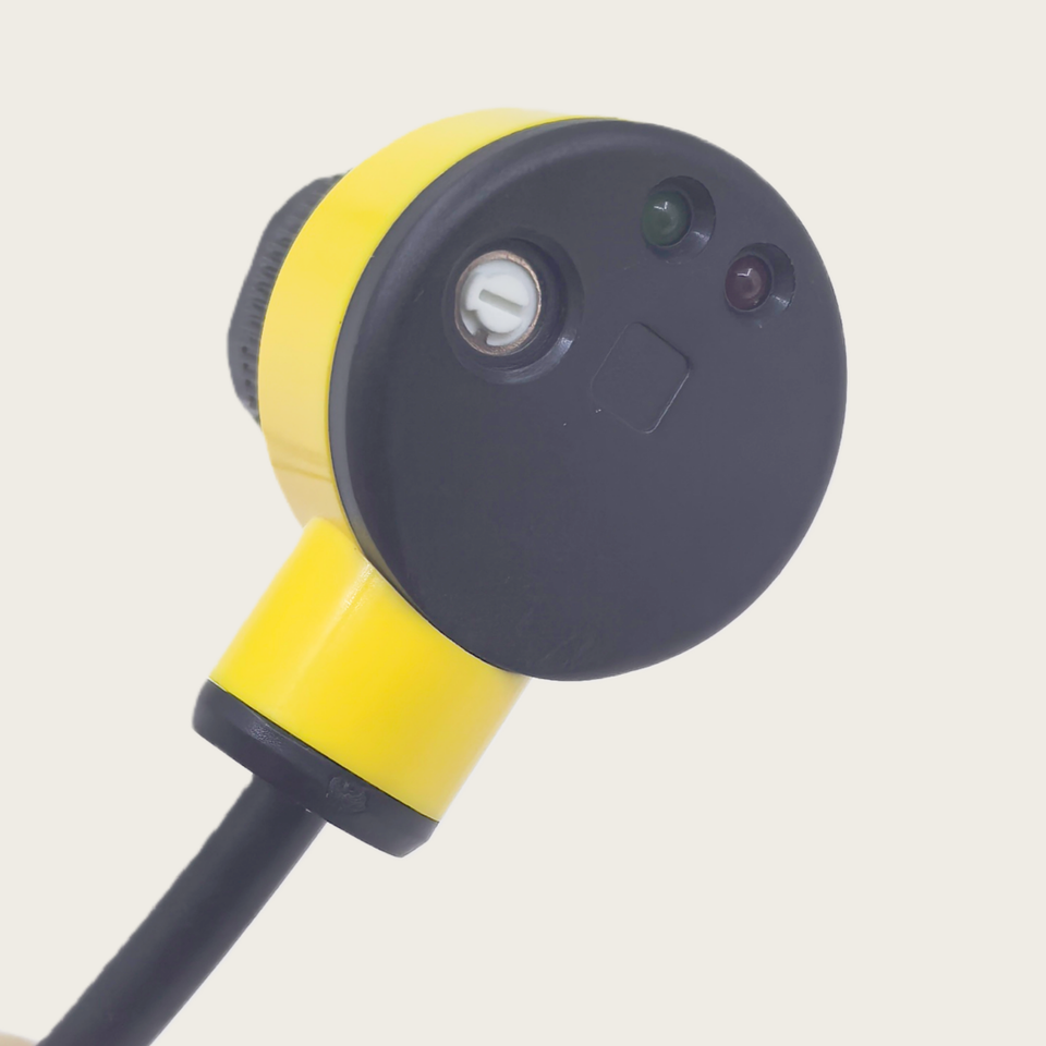 QS18 Retroreflective Type Photoelectric Sensor - 2M Range