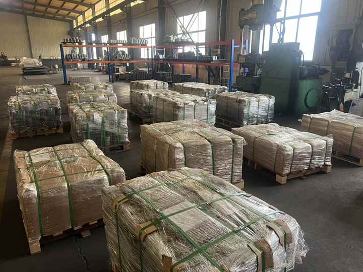 Truck Brake Pad Backing Plates WVA29090 Are Made by Stamping Process ...