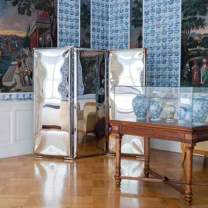 Stylish Decorative Mirror - Modern Post-Modern Living Room