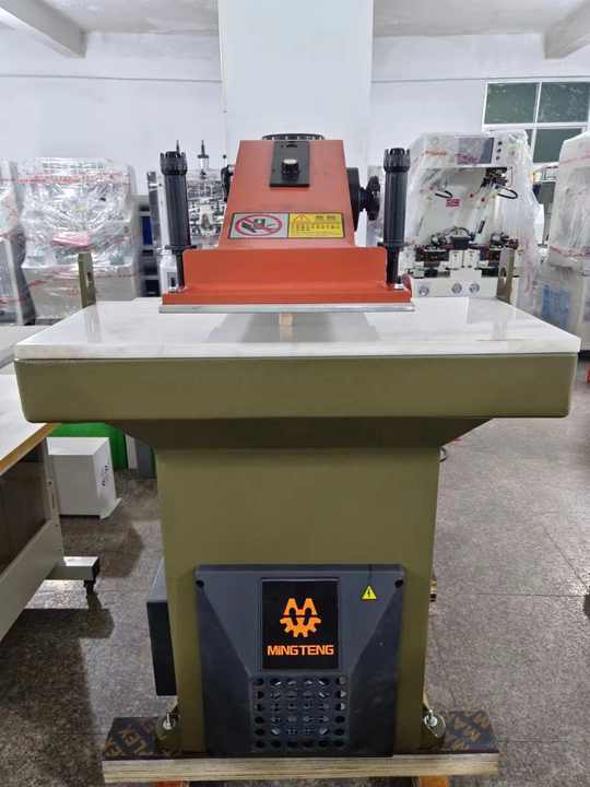 Automatic PU Leather Sole Insole Shoe Making Machine