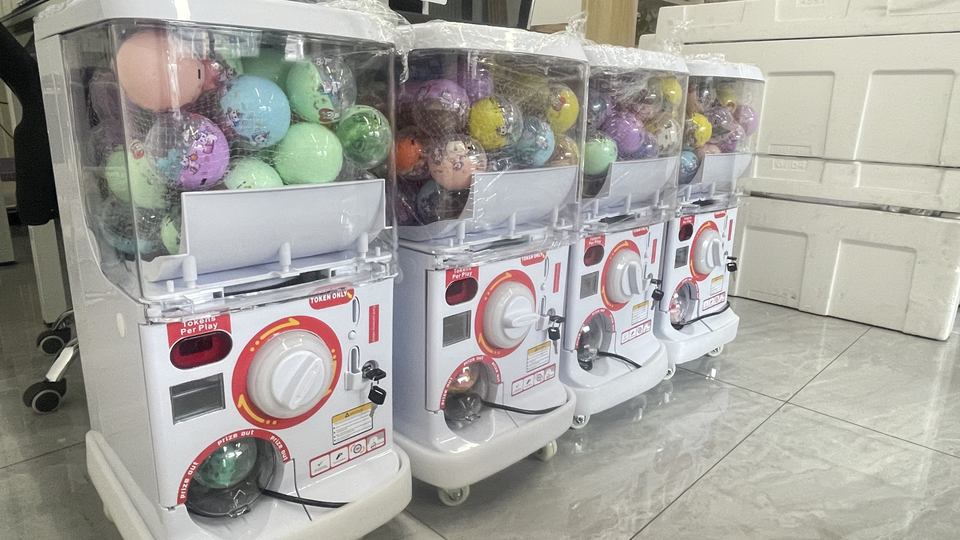 Mini Gachapon Gacha Capsule Vending Machine Metal Arcade Game Machine ...