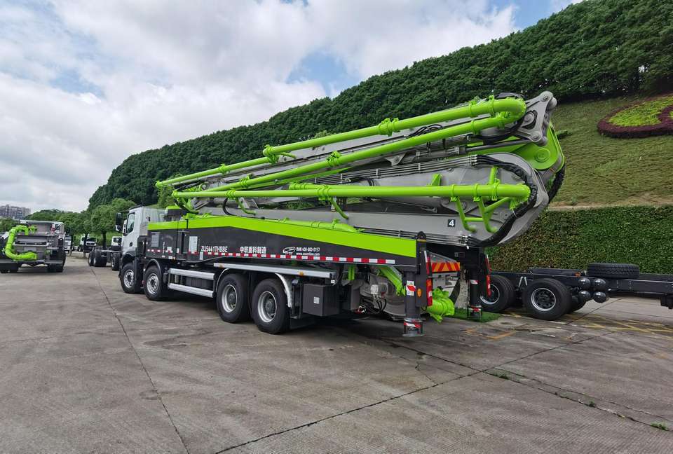 High Quality Zoomlion Truck Mounted Pumps 63X-7RZ 63m Concrete Pump ...