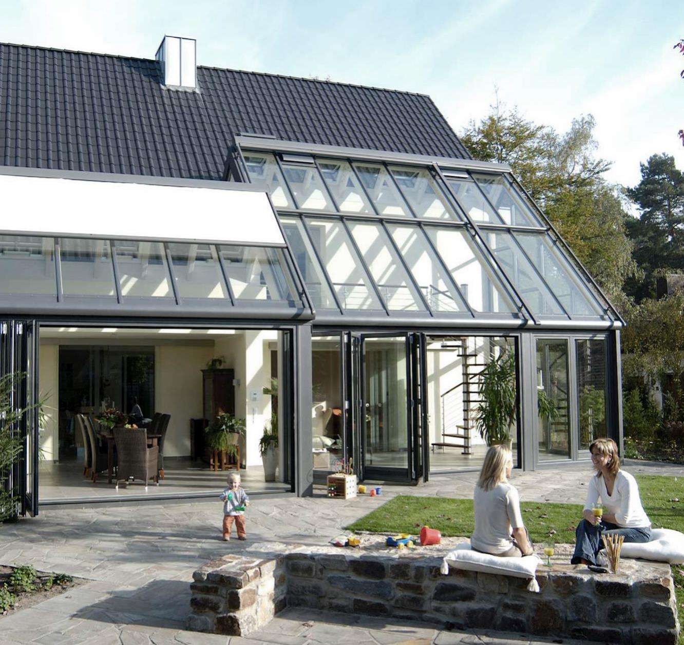 Sunnyjoy Sunroom - Modern Glass Aluminum Sunroom