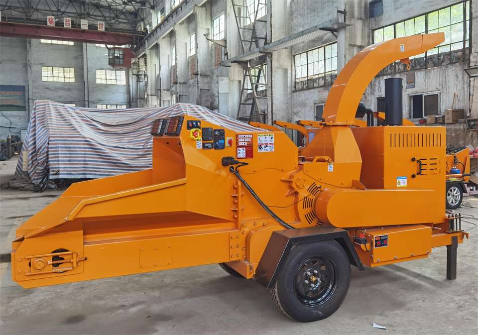 Mobile Garden Shredder Wood Tree Branch Crusher Chipper Cutting Machine ...
