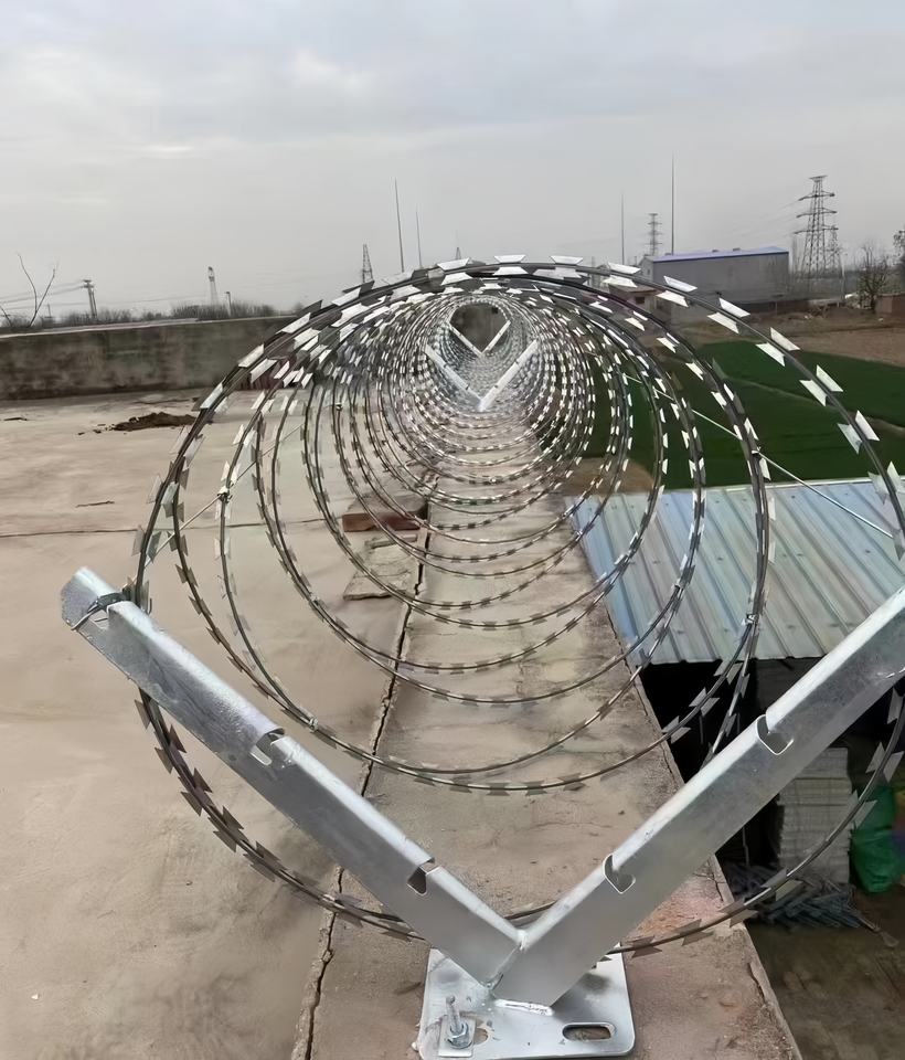 Razor Blade Wire Mesh Roll / Safety razor Blade Fence for Houses / BTO ...