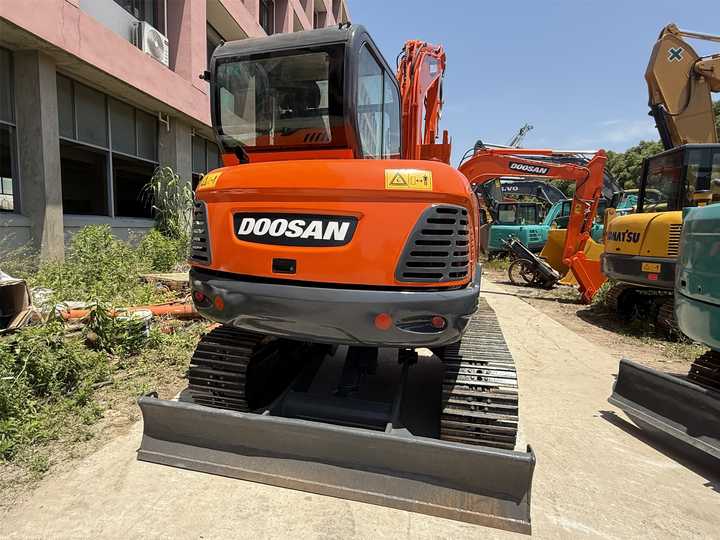 Doosan DX60 Digger korean original used mini excavator 6ton doosan ...
