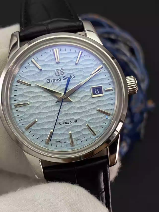 Seiko Luxury Men's Automatic Mechanical Watch Cream with Ice Blue Dial ...