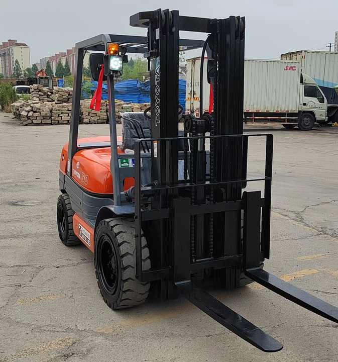 High Quality Second Hand Toyota FD30 diesel Forklift Cheap Price Used Toyota FD30 Forklift ...