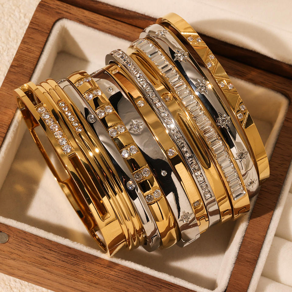 Brazaletes de Acero Inoxidable de Lujo con Baño de Oro de 18K PVD de ...