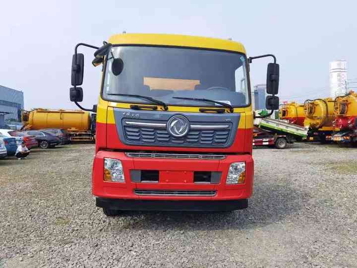 Dongfeng 15m3 Urban Pipeline Dredging and Sewage Suction Truck 230hp High-quality Vacuum ...