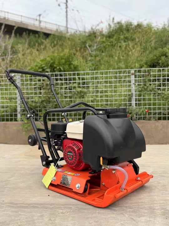 Plate Compactor with Gasoline/Diesel Engine, Handheld Miniature ...