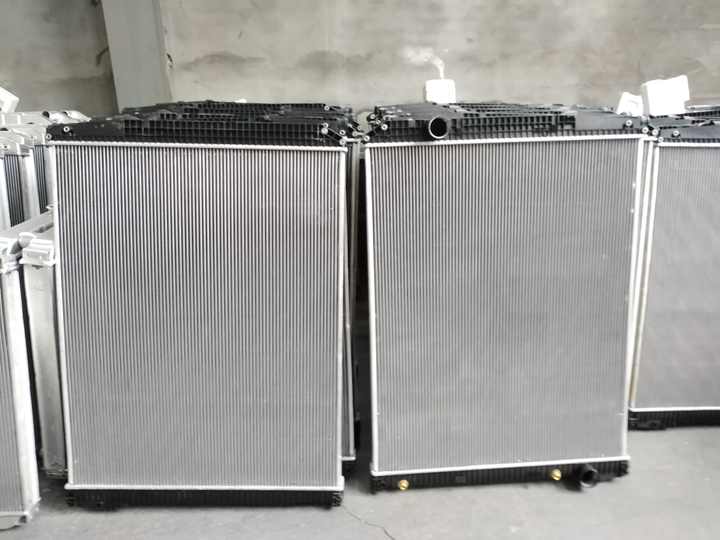 Radiador de aluminio para camión Mercedes ACTROS 9425001203| Alibaba.com