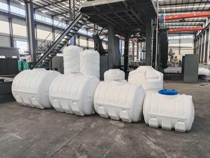 Extrusion Blow Moulding Machines for Plastic Water Tanks