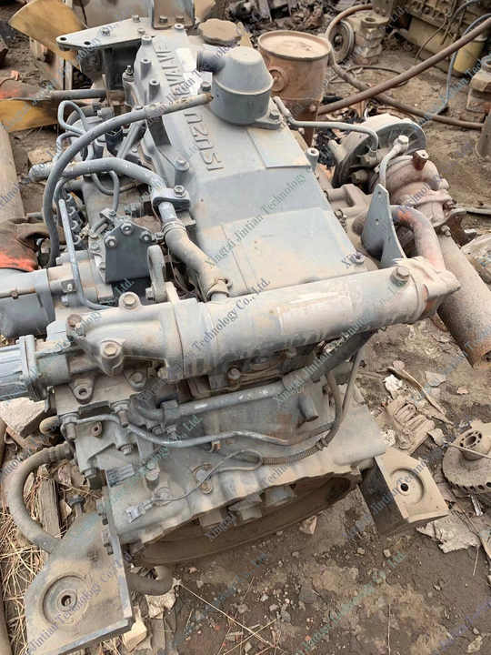Used Excavator Engine 4HK1 Assembly for Sale - 700kg
