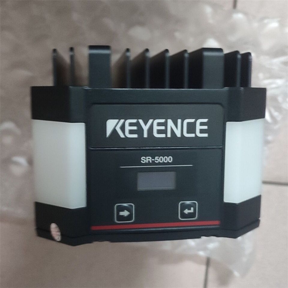 KEYENCE Barcode QR Code Reader SR-X100 - Proximity Sensor
