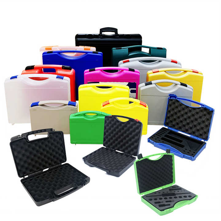 Customized PP Material Hard Plastic Suitcase with Foam