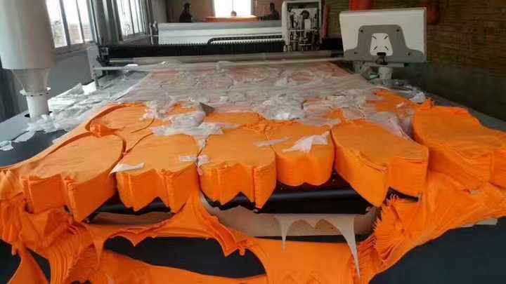 Installation Support Automatic Knife Cutter Apparel Cutting Machine ...