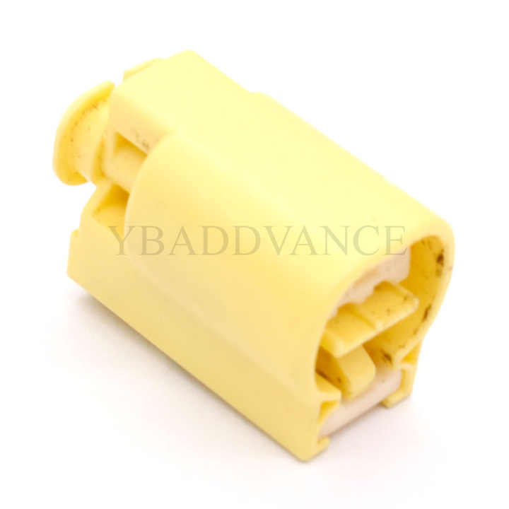 90980-11864 82821-33170 - Reliable Female Connector for Toyota C-HR