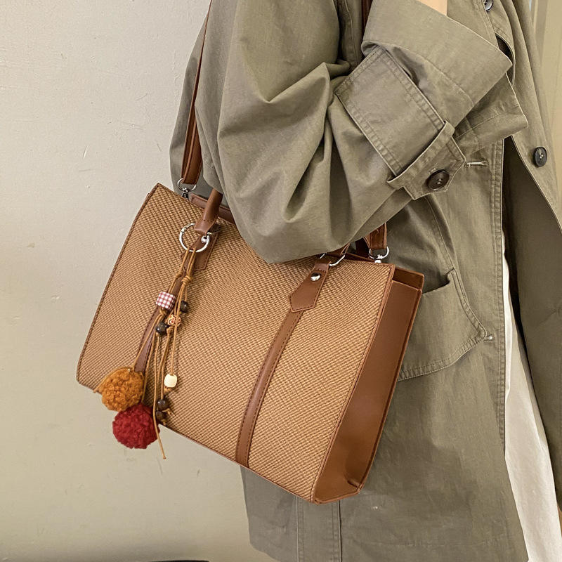 Single Shoulder Crossbody Women's Tote Bag Fashionable Elegant New ...