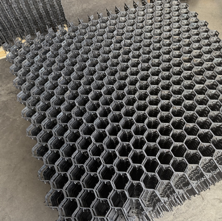 SS316 Reinforcing Refractory Anchoring Systems Bonding Hole Hexmetal ...