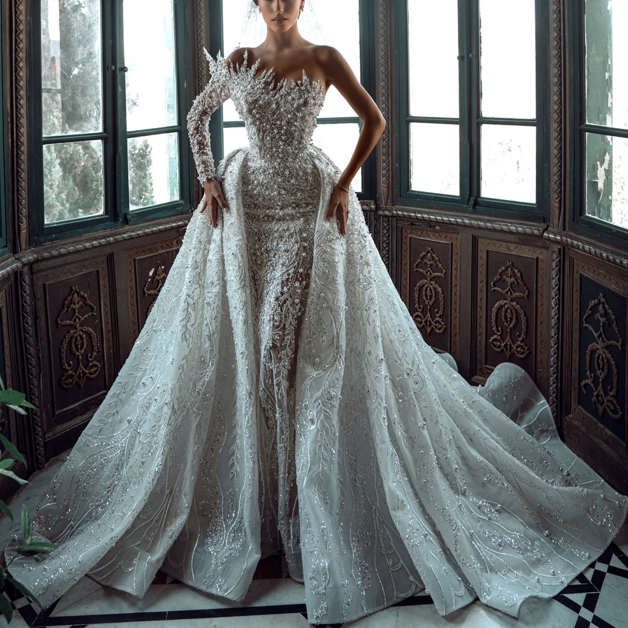 Verified Supplier Long Tail Wedding Dresses Hand-Beaded Uniqueness ...