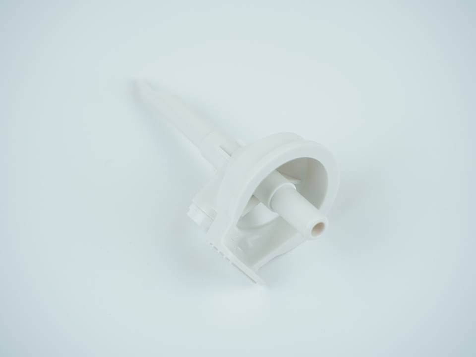 Universal Fluid Transfer Connector IV Bag Spike Compatible with ...