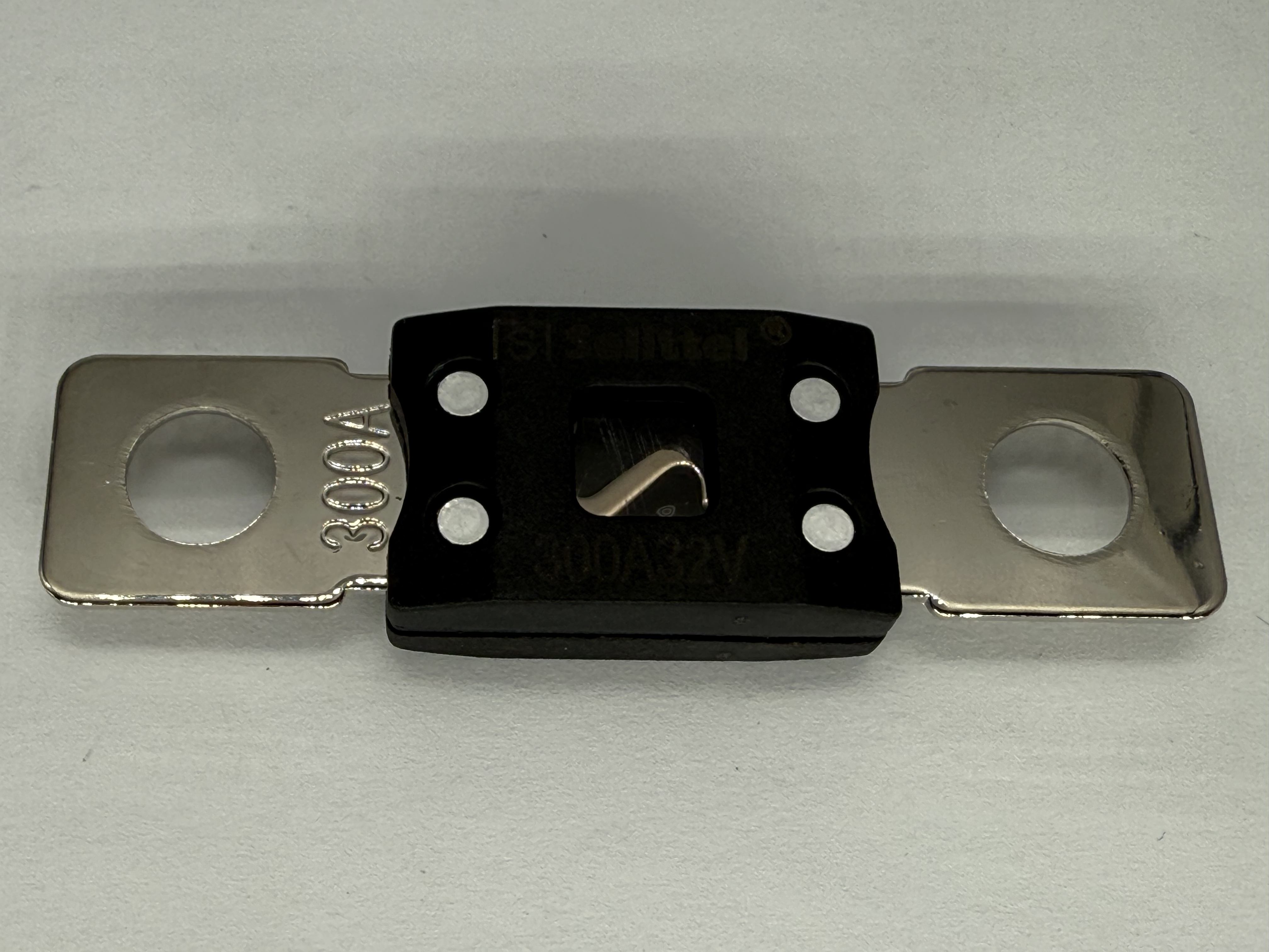 80V Sigortalar - Güvenilir Otomotiv ve Endüstriyel Çözümler