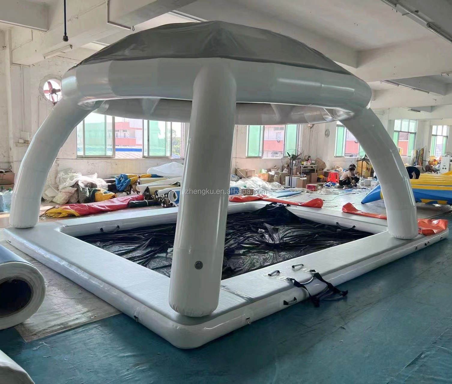 How to Choose the Best Inflatable Floating Island for Your Pool