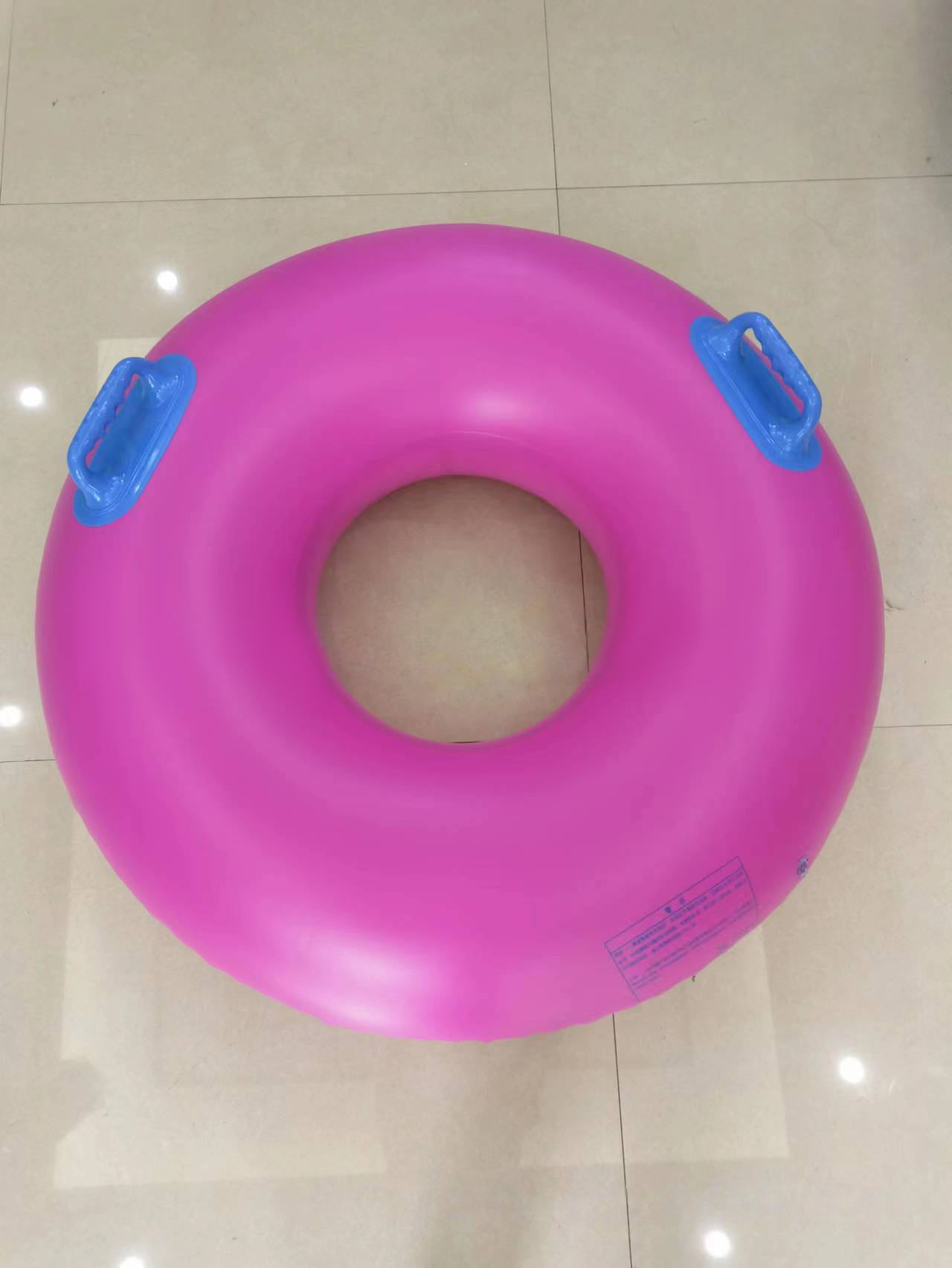 How to Choose the Best Floating Tube for Your Water Adventures