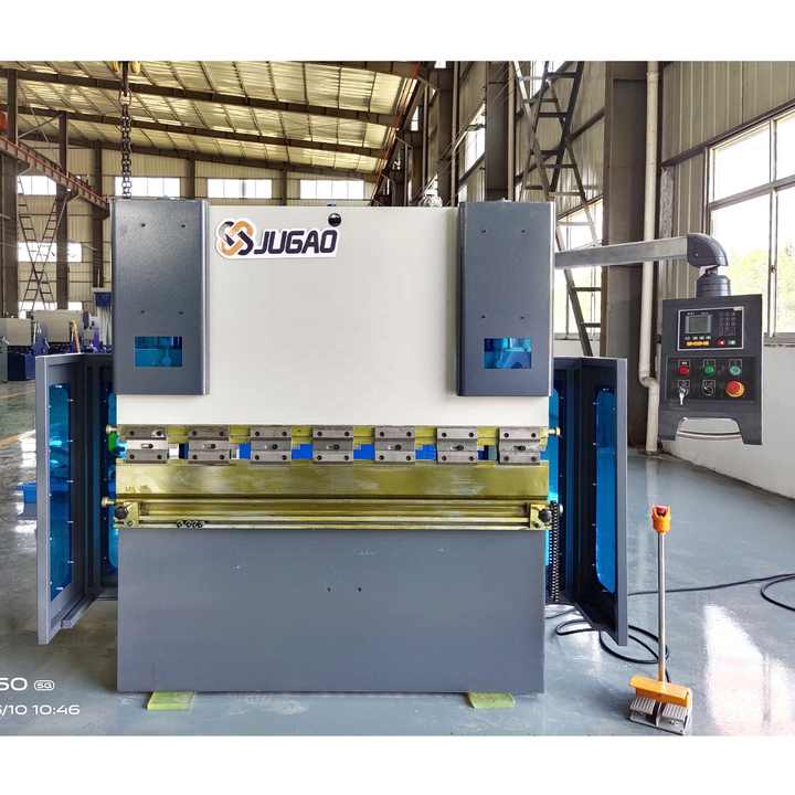 Small Bending Machine WC67K-30T/1600 CNC Press Brake