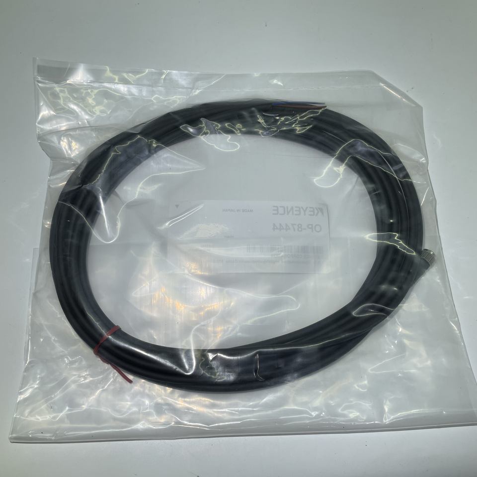 KEYENCE OP-87444Panel/monitor Power Cable (M8 4-pin / Strand Wire) 5 m ...