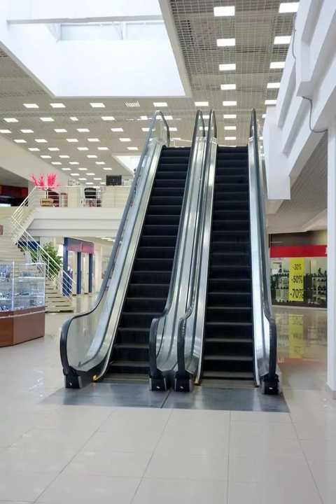 Escalator Ramps Double Arc Condong Escalators dan Jalan Setapak ...