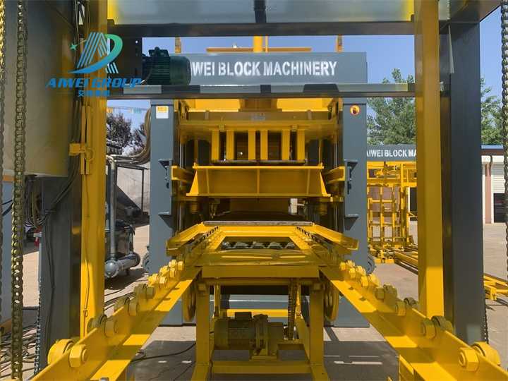 High Efficiency Block Making Machine - 10000 Pcs/day