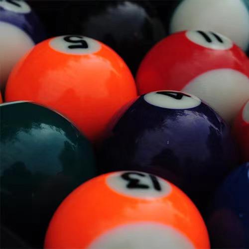 How to Choose the Best Color of Money Billiards Table for Your Game Room