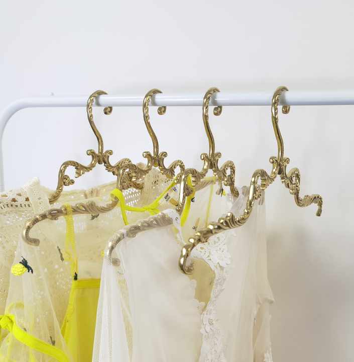OEM High Quality Wholesale Custom Non slip Metal Clothes Hangers Bridal ...