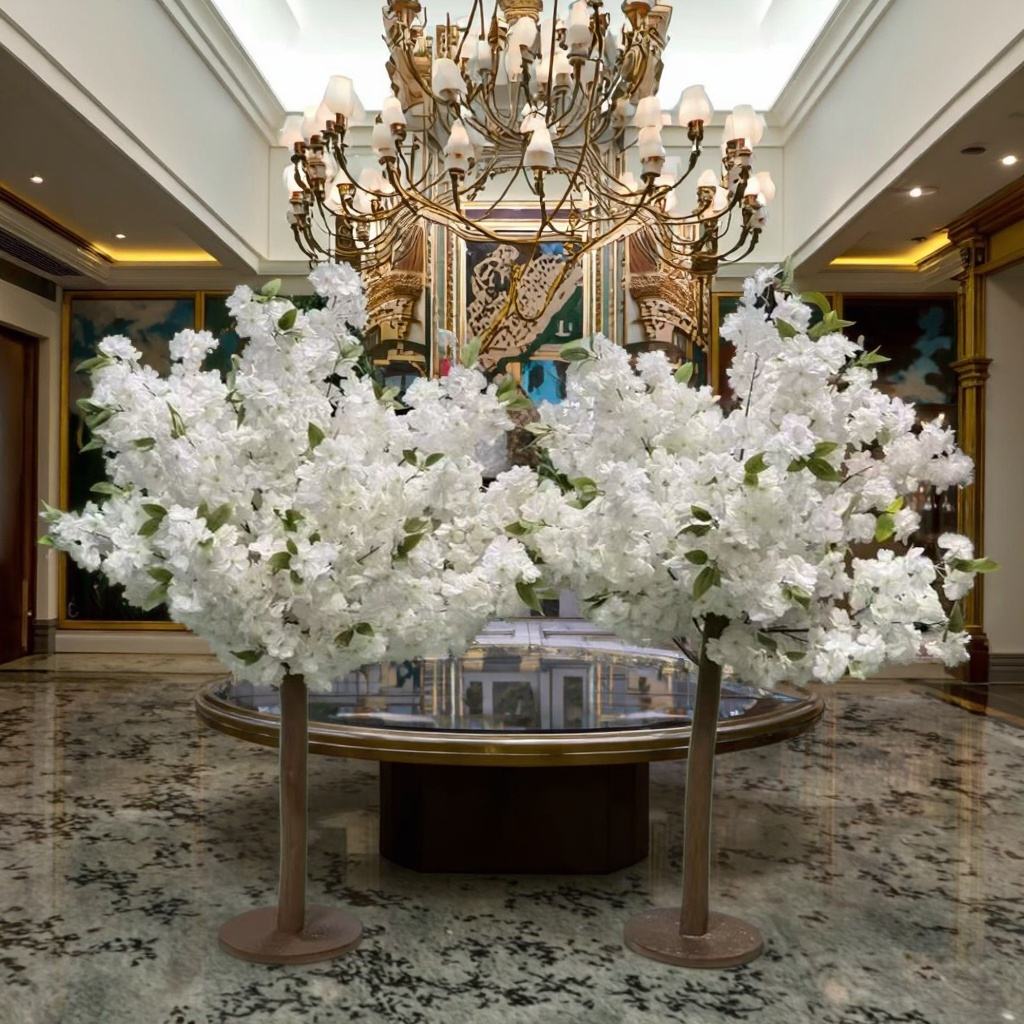 How to Choose the Best 10 ft Tree for Your Space: Buying Guide